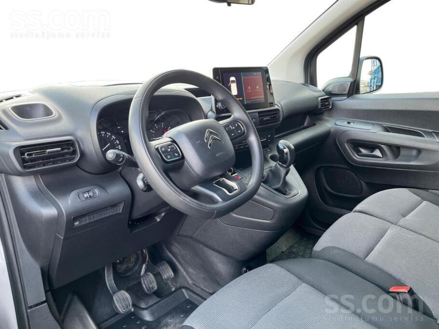 Grey Citroen Berlingo 2020 in Riga, with an engine capacity of 1.60 L and mileage of 260 thousand km for 7990 €, photo 12 on AUTOMOTO.COM.LV