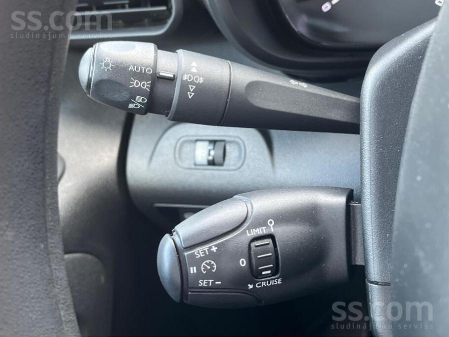 Grey Citroen Berlingo 2020 in Riga, with an engine capacity of 1.60 L and mileage of 260 thousand km for 7990 €, photo 18 on AUTOMOTO.COM.LV