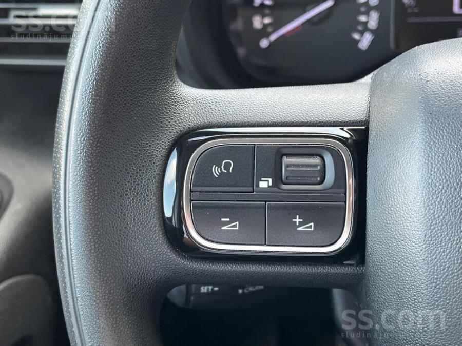 Grey Citroen Berlingo 2020 in Riga, with an engine capacity of 1.60 L and mileage of 260 thousand km for 7990 €, photo 20 on AUTOMOTO.COM.LV