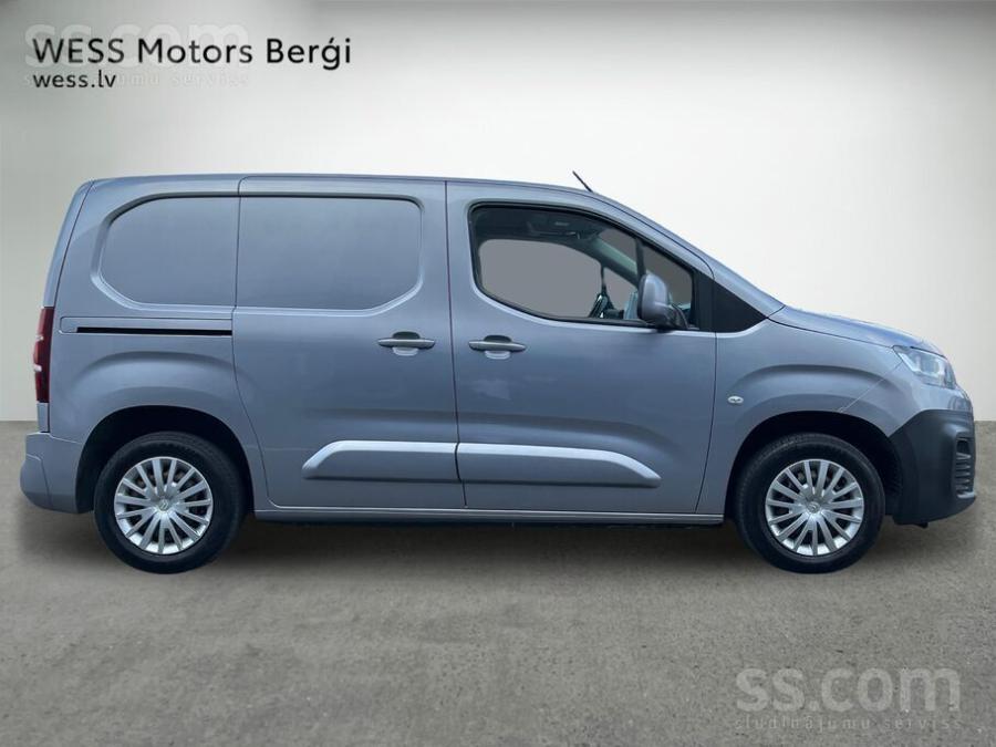 Grey Citroen Berlingo 2020 in Riga, with an engine capacity of 1.60 L and mileage of 260 thousand km for 7990 €, photo 23 on AUTOMOTO.COM.LV