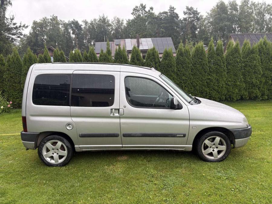 Серый Ситроен Берлинго 2000 в Вильнюс, объемом двигателя 2.00 л и пробегом 380 тыс. км за 1500 €, фото 7 на AUTOMOTO.COM.LV