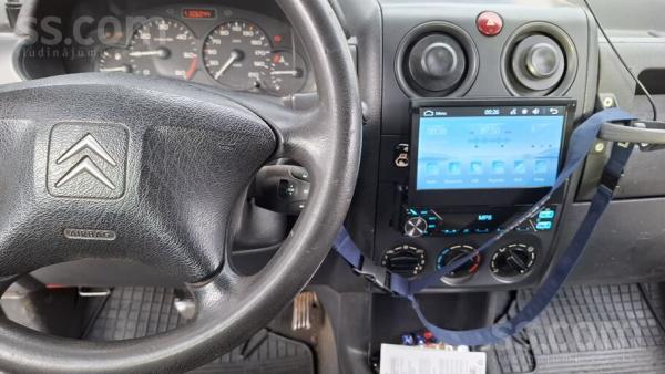 Pelēks Citroen Berlingo 2004 Rīga, ar dzinēja tilpumu 1.90 L un nobraukumu 306 tūkst. km par 1650 €, foto 4 vietnē AUTOMOTO.COM.LV