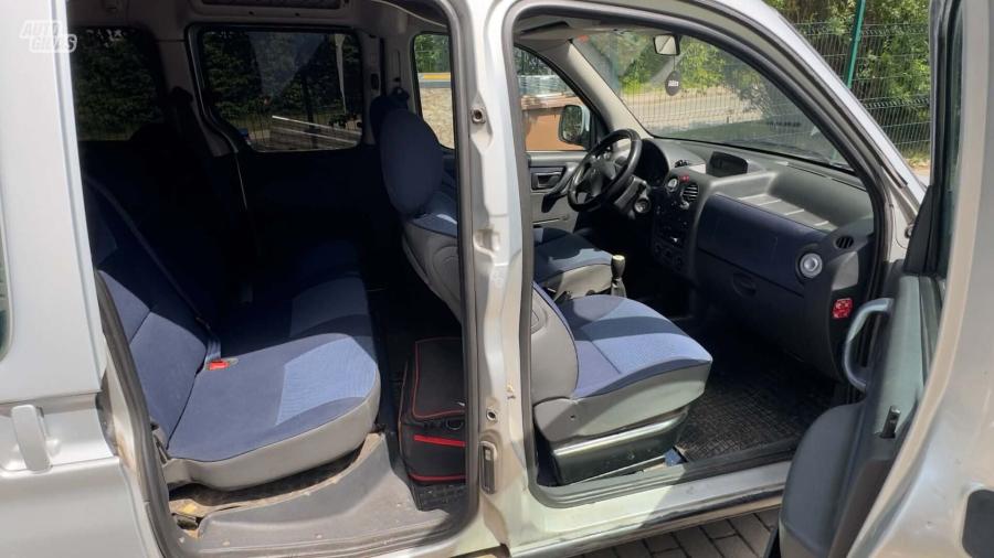 Grey Citroen Berlingo 2004 in Vilnius, with an engine capacity of 2.00 L and mileage of 291 thousand km for 1550 €, photo 6 on AUTOMOTO.COM.LV