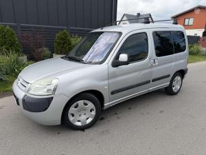 Grey Citroen Berlingo 2004 in Kaunas, with an engine capacity of 1.59 L and mileage of 271 thousand km for 1650 €, photo 3 on AUTOMOTO.COM.LV