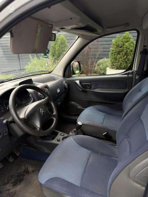 Grey Citroen Berlingo 2004 in Kaunas, with an engine capacity of 1.59 L and mileage of 271 thousand km for 1650 €, photo 11 on AUTOMOTO.COM.LV
