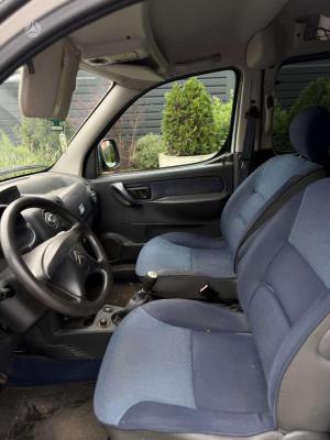Grey Citroen Berlingo 2004 in Kaunas, with an engine capacity of 1.59 L and mileage of 271 thousand km for 1650 €, photo 13 on AUTOMOTO.COM.LV