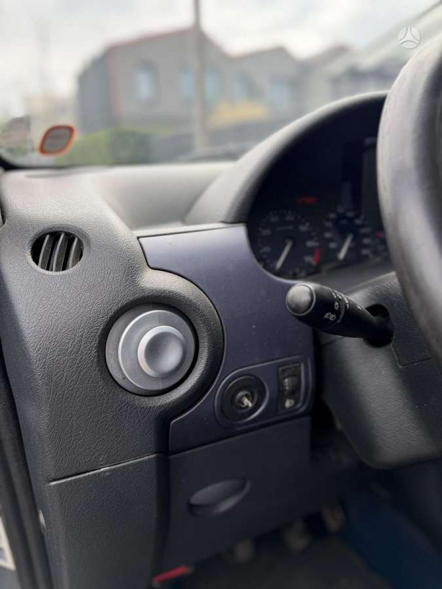 Grey Citroen Berlingo 2004 in Kaunas, with an engine capacity of 1.59 L and mileage of 271 thousand km for 1650 €, photo 14 on AUTOMOTO.COM.LV
