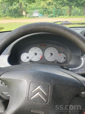 Pelēks Citroen Berlingo 2004 Cēsis, ar dzinēja tilpumu 1.90 L un nobraukumu 515 tūkst. km par 920 €, foto 5 vietnē AUTOMOTO.COM.LV