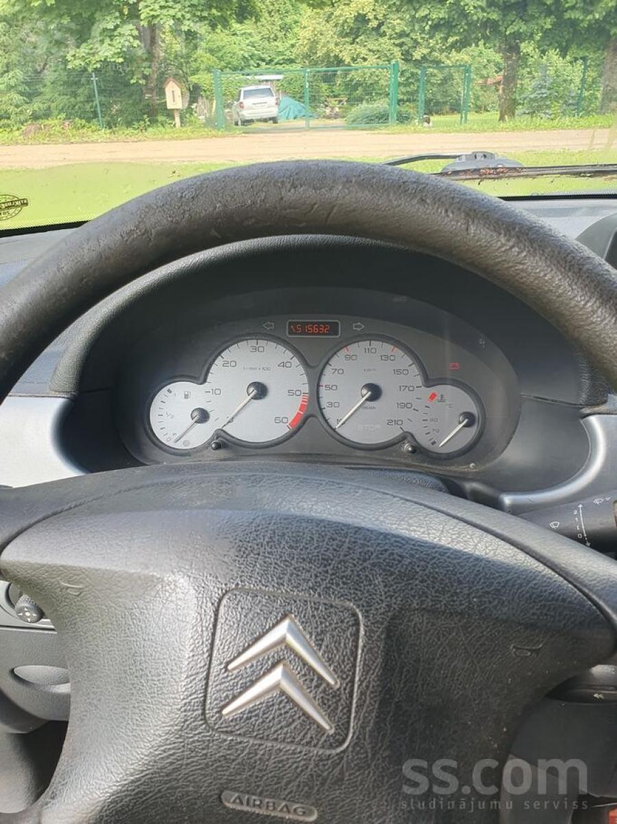 Pelēks Citroen Berlingo 2004 Cēsis, ar dzinēja tilpumu 1.90 L un nobraukumu 515 tūkst. km par 920 €, foto 5 vietnē AUTOMOTO.COM.LV