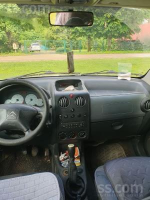 Pelēks Citroen Berlingo 2004 Cēsis, ar dzinēja tilpumu 1.90 L un nobraukumu 515 tūkst. km par 920 €, foto 6 vietnē AUTOMOTO.COM.LV