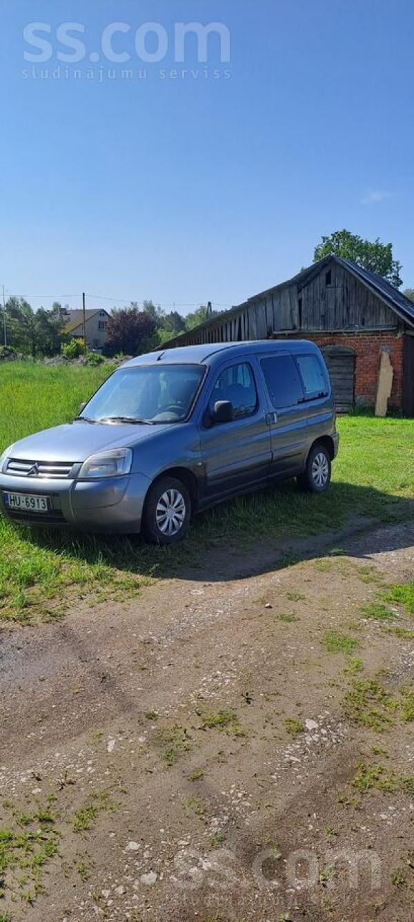 Pelēks Citroen Berlingo 2006 Jelgava, ar dzinēja tilpumu 1.60 L un nobraukumu 220 tūkst. km par 14000 €, foto 5 vietnē AUTOMOTO.COM.LV