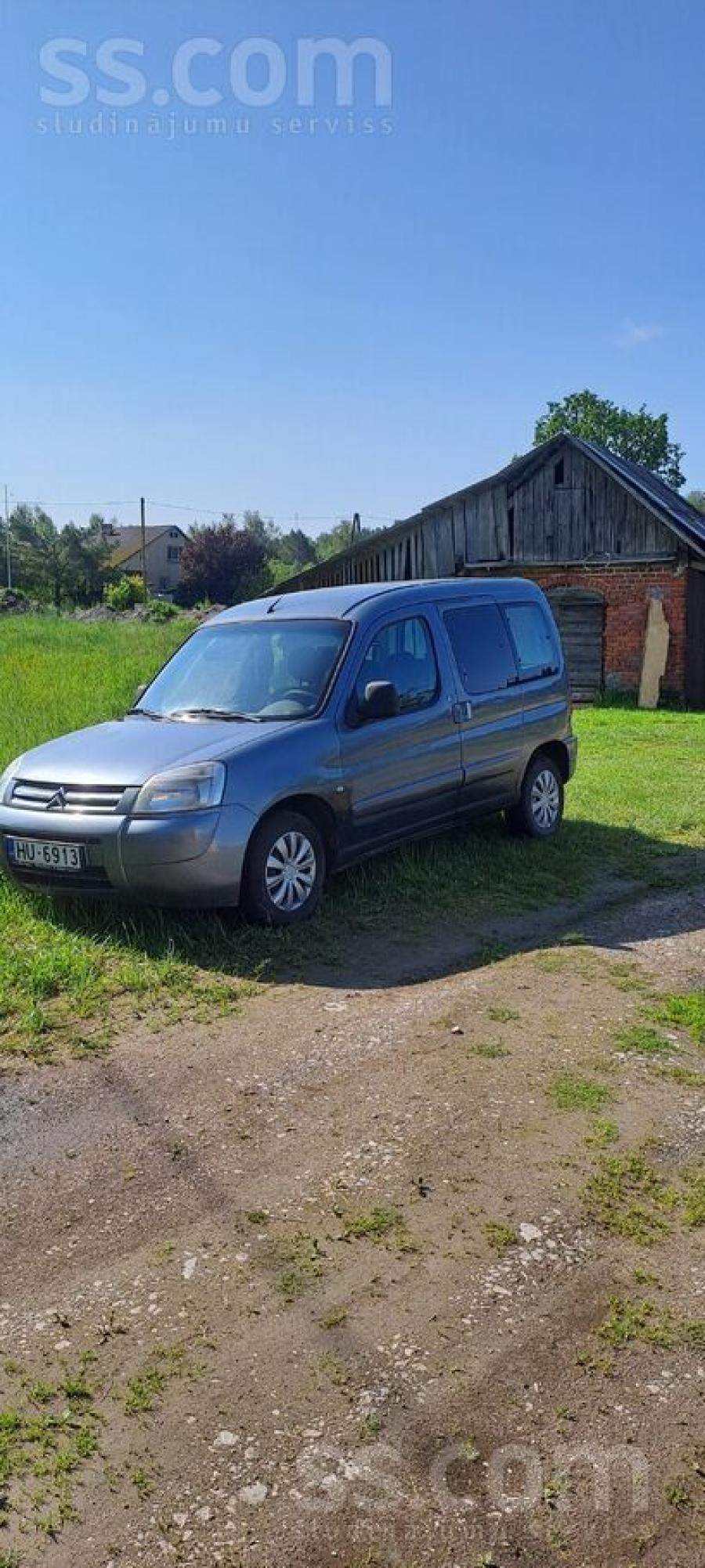Pelēks Citroen Berlingo 2006 Jelgava, ar dzinēja tilpumu 1.60 L un nobraukumu 220 tūkst. km par 14000 €, foto 5 vietnē AUTOMOTO.COM.LV