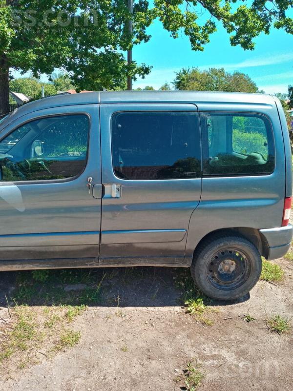 Grey Citroen Berlingo 2006 in Talsi, with an engine capacity of 1.90 L and mileage of 246 thousand km for 1500 €, photo 1 on AUTOMOTO.COM.LV