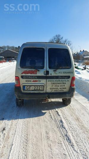 Pelēks Citroen Berlingo 2006 Tukums, ar dzinēja tilpumu 2.00 L un nobraukumu 556 tūkst. km par 890 €, foto 3 vietnē AUTOMOTO.COM.LV