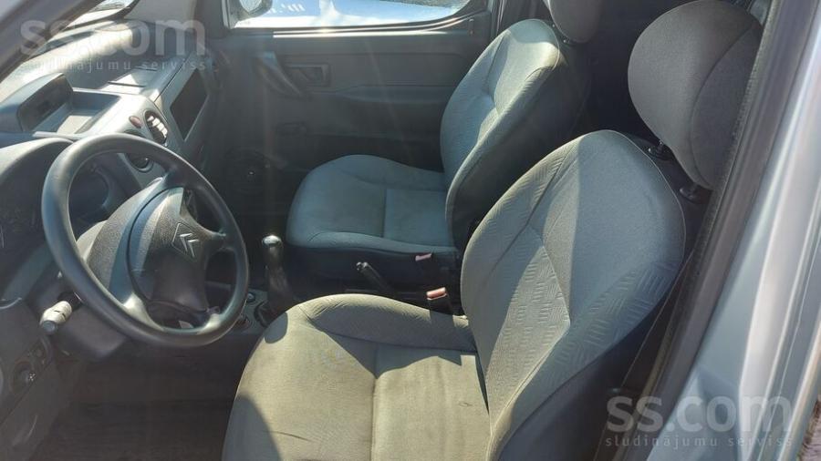 Pelēks Citroen Berlingo 2006 Tukums, ar dzinēja tilpumu 2.00 L un nobraukumu 556 tūkst. km par 890 €, foto 5 vietnē AUTOMOTO.COM.LV