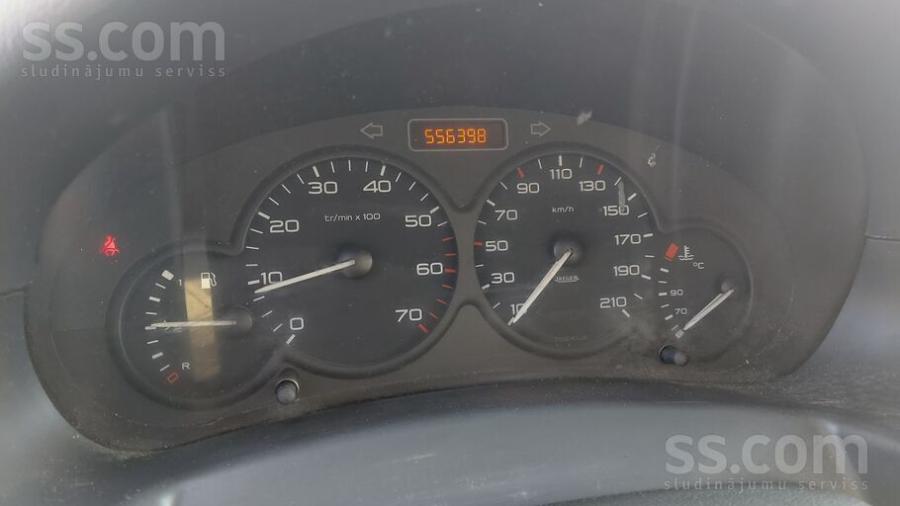 Pelēks Citroen Berlingo 2006 Tukums, ar dzinēja tilpumu 2.00 L un nobraukumu 556 tūkst. km par 890 €, foto 6 vietnē AUTOMOTO.COM.LV