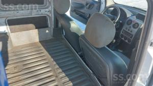 Pelēks Citroen Berlingo 2006 Tukums, ar dzinēja tilpumu 2.00 L un nobraukumu 556 tūkst. km par 890 €, foto 9 vietnē AUTOMOTO.COM.LV