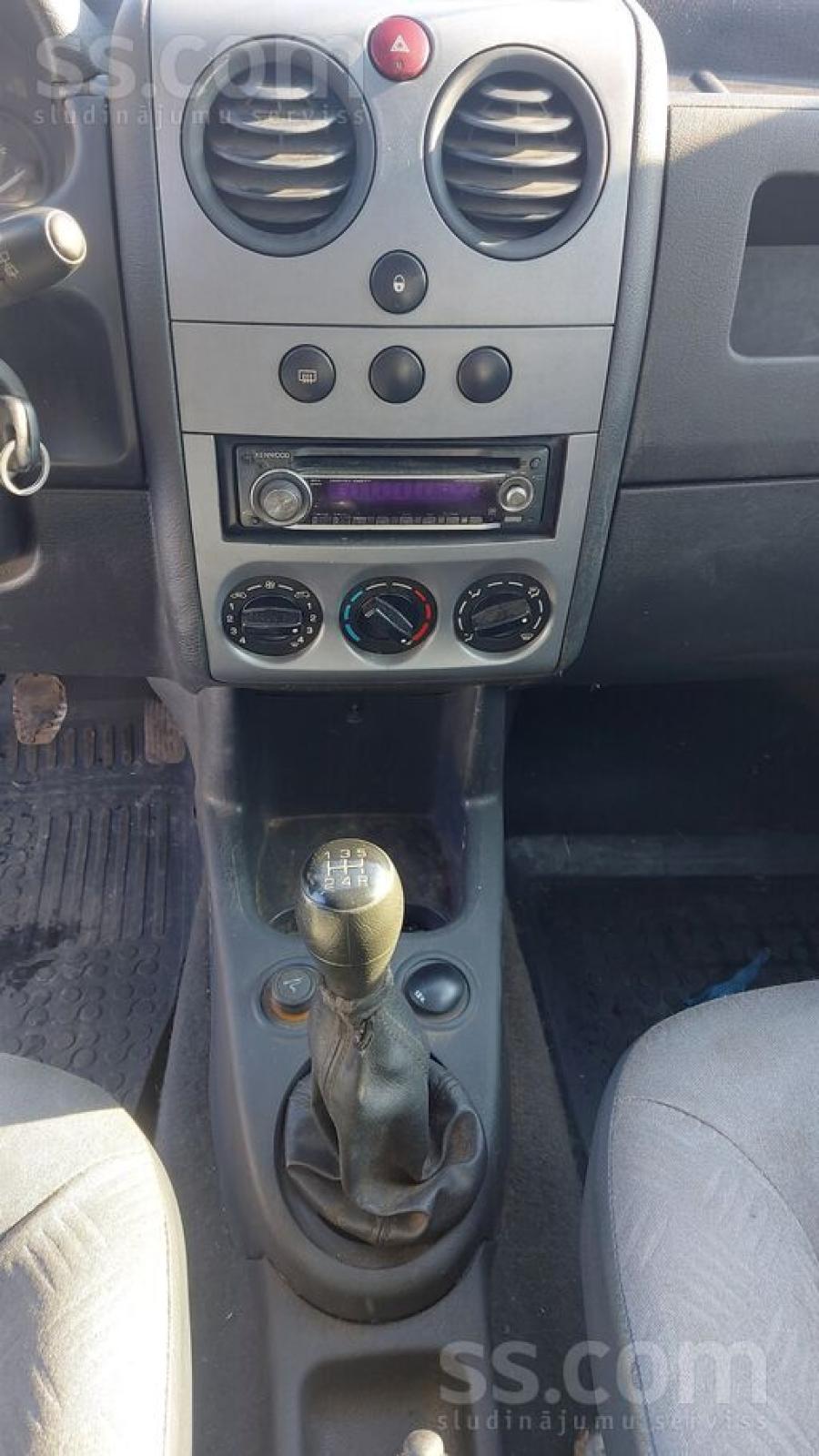 Pelēks Citroen Berlingo 2006 Tukums, ar dzinēja tilpumu 2.00 L un nobraukumu 556 tūkst. km par 890 €, foto 10 vietnē AUTOMOTO.COM.LV