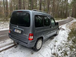 Grey Citroen Berlingo 2007 in Vilnius, with an engine capacity of 1.56 L and mileage of 398 thousand km for 850 €, photo 6 on AUTOMOTO.COM.LV