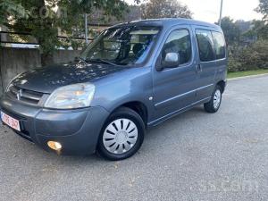 Grey Citroen Berlingo 2007 in Riga, with an engine capacity of 1.60 L and mileage of 259 thousand km for 2350 €, photo 3 on AUTOMOTO.COM.LV
