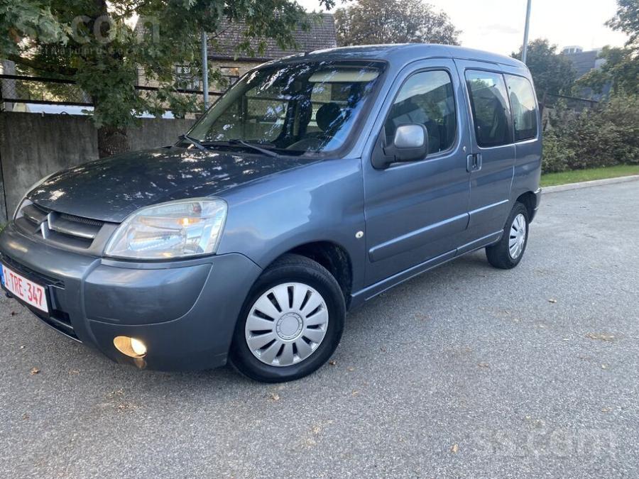 Grey Citroen Berlingo 2007 in Riga, with an engine capacity of 1.60 L and mileage of 259 thousand km for 2350 €, photo 3 on AUTOMOTO.COM.LV