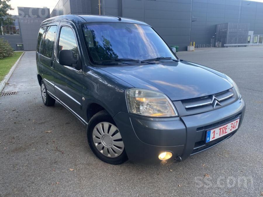Grey Citroen Berlingo 2007 in Riga, with an engine capacity of 1.60 L and mileage of 259 thousand km for 2350 €, photo 7 on AUTOMOTO.COM.LV