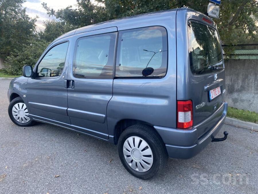 Grey Citroen Berlingo 2007 in Riga, with an engine capacity of 1.60 L and mileage of 259 thousand km for 2350 €, photo 9 on AUTOMOTO.COM.LV