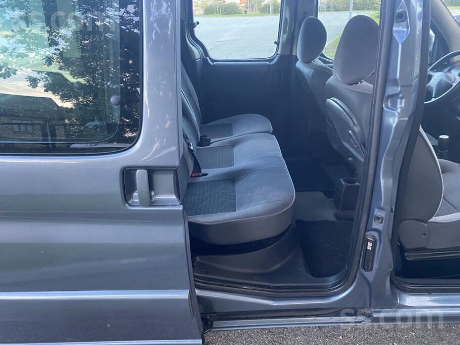 Grey Citroen Berlingo 2007 in Riga, with an engine capacity of 1.60 L and mileage of 259 thousand km for 2350 €, photo 11 on AUTOMOTO.COM.LV