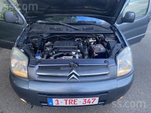 Grey Citroen Berlingo 2007 in Riga, with an engine capacity of 1.60 L and mileage of 259 thousand km for 2350 €, photo 26 on AUTOMOTO.COM.LV