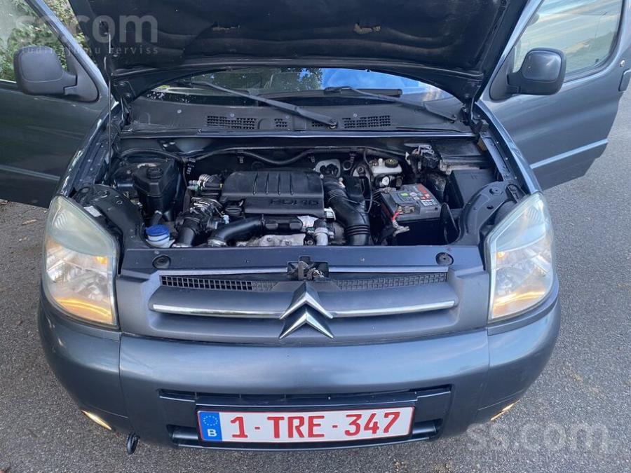 Grey Citroen Berlingo 2007 in Riga, with an engine capacity of 1.60 L and mileage of 259 thousand km for 2350 €, photo 26 on AUTOMOTO.COM.LV