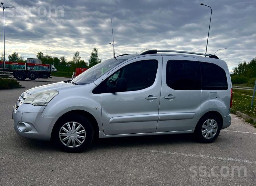 Grey Citroen Berlingo 2008 in Daugavpils, with an engine capacity of 1.60 L and mileage of 300 thousand km for 2750 €, photo 2 on AUTOMOTO.COM.LV