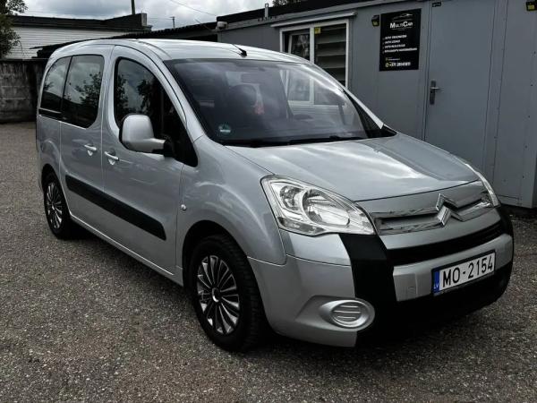 Grey Citroen Berlingo 2008 in Daugavpils, with an engine capacity of 1.60 L and mileage of 294 thousand km for 2490 €, photo 1 on AUTOMOTO.COM.LV