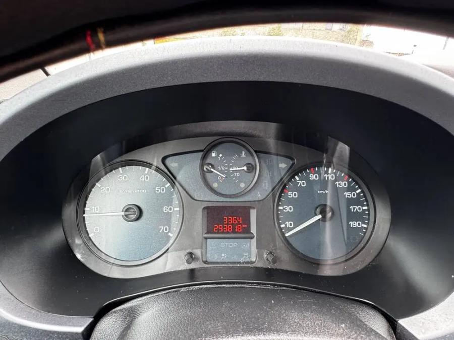 Grey Citroen Berlingo 2008 in Daugavpils, with an engine capacity of 1.60 L and mileage of 294 thousand km for 2490 €, photo 19 on AUTOMOTO.COM.LV