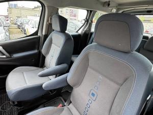 Grey Citroen Berlingo 2008 in Daugavpils, with an engine capacity of 1.60 L and mileage of 294 thousand km for 2490 €, photo 20 on AUTOMOTO.COM.LV
