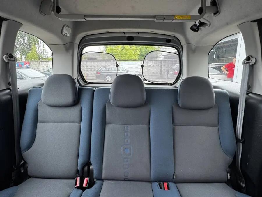 Grey Citroen Berlingo 2008 in Daugavpils, with an engine capacity of 1.60 L and mileage of 294 thousand km for 2490 €, photo 22 on AUTOMOTO.COM.LV