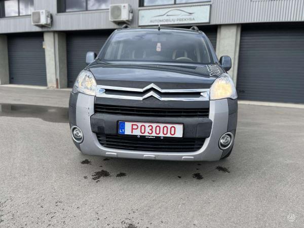 Pelēks Citroen Berlingo 2008 Šauļi, ar dzinēja tilpumu 1.56 L un nobraukumu 157 tūkst. km par 3350 €, foto 2 vietnē AUTOMOTO.COM.LV