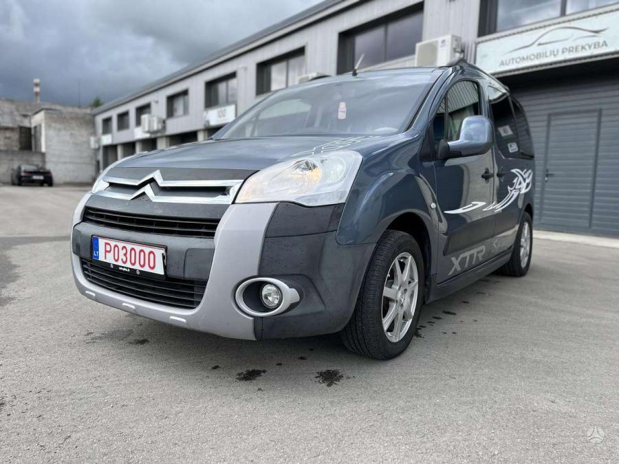 Pelēks Citroen Berlingo 2008 Šauļi, ar dzinēja tilpumu 1.56 L un nobraukumu 157 tūkst. km par 3350 €, foto 4 vietnē AUTOMOTO.COM.LV