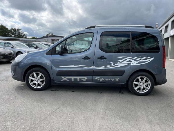 Pelēks Citroen Berlingo 2008 Šauļi, ar dzinēja tilpumu 1.56 L un nobraukumu 157 tūkst. km par 3350 €, foto 8 vietnē AUTOMOTO.COM.LV
