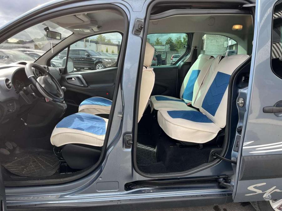 Pelēks Citroen Berlingo 2008 Šauļi, ar dzinēja tilpumu 1.56 L un nobraukumu 157 tūkst. km par 3350 €, foto 11 vietnē AUTOMOTO.COM.LV