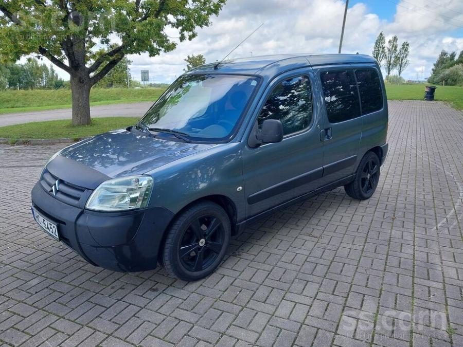 Pelēks Citroen Berlingo 2008 Liepāja, ar dzinēja tilpumu 1.40 L un nobraukumu 243 tūkst. km par 600 €, foto 4 vietnē AUTOMOTO.COM.LV