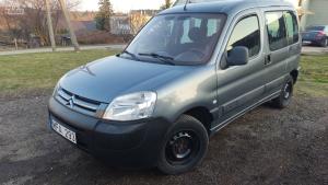 Grey Citroen Berlingo 2009 in Panevezys, with an engine capacity of 1.60 L and mileage of 319 thousand km for 950 €, photo  on AUTOMOTO.COM.LV