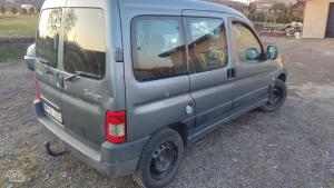 Grey Citroen Berlingo 2009 in Panevezys, with an engine capacity of 1.60 L and mileage of 319 thousand km for 950 €, photo 3 on AUTOMOTO.COM.LV