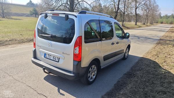 Pelēks Citroen Berlingo 2009 Kauņa, ar dzinēja tilpumu 1.60 L un nobraukumu 273 tūkst. km par 4000 €, foto 4 vietnē AUTOMOTO.COM.LV