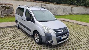 Grey Citroen Berlingo 2009 in Kaunas, with an engine capacity of 1.60 L and mileage of 277 thousand km for 3400 €, photo  on AUTOMOTO.COM.LV