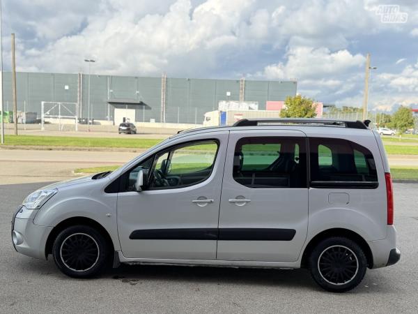 Pelēks Citroen Berlingo 2009 Panevēža, ar dzinēja tilpumu 1.60 L un nobraukumu 339 tūkst. km par 1450 €, foto 5 vietnē AUTOMOTO.COM.LV