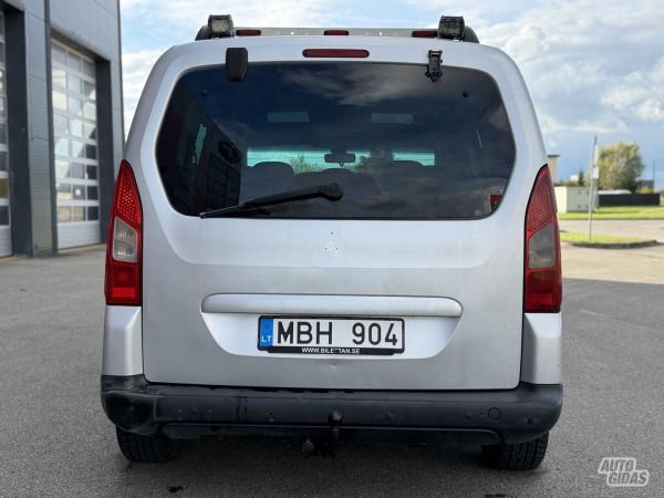 Pelēks Citroen Berlingo 2009 Panevēža, ar dzinēja tilpumu 1.60 L un nobraukumu 339 tūkst. km par 1450 €, foto 7 vietnē AUTOMOTO.COM.LV
