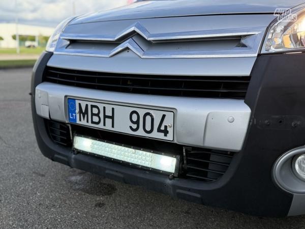 Pelēks Citroen Berlingo 2009 Panevēža, ar dzinēja tilpumu 1.60 L un nobraukumu 339 tūkst. km par 1450 €, foto 10 vietnē AUTOMOTO.COM.LV