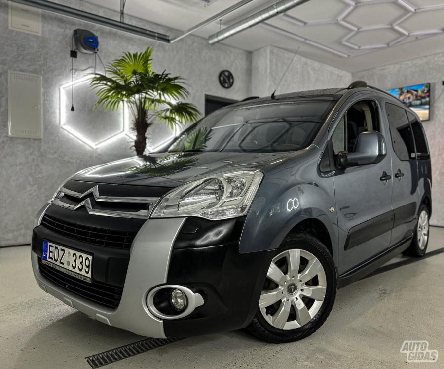 Grey Citroen Berlingo 2009 in Kaunas, with an engine capacity of 1.60 L and mileage of 256 thousand km for 2650 €, photo 4 on AUTOMOTO.COM.LV