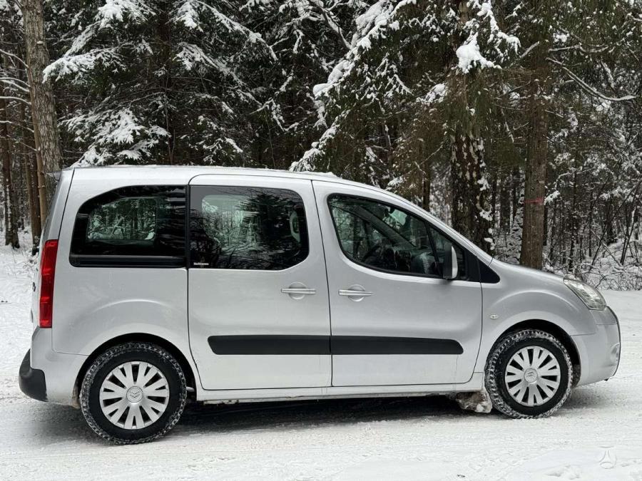 Grey Citroen Berlingo 2010 in Mazeikiai, with an engine capacity of 1.56 L and mileage of 270 thousand km for 2700 €, photo 3 on AUTOMOTO.COM.LV