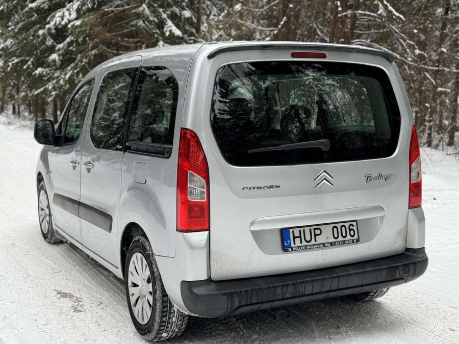 Grey Citroen Berlingo 2010 in Mazeikiai, with an engine capacity of 1.56 L and mileage of 270 thousand km for 2700 €, photo 7 on AUTOMOTO.COM.LV
